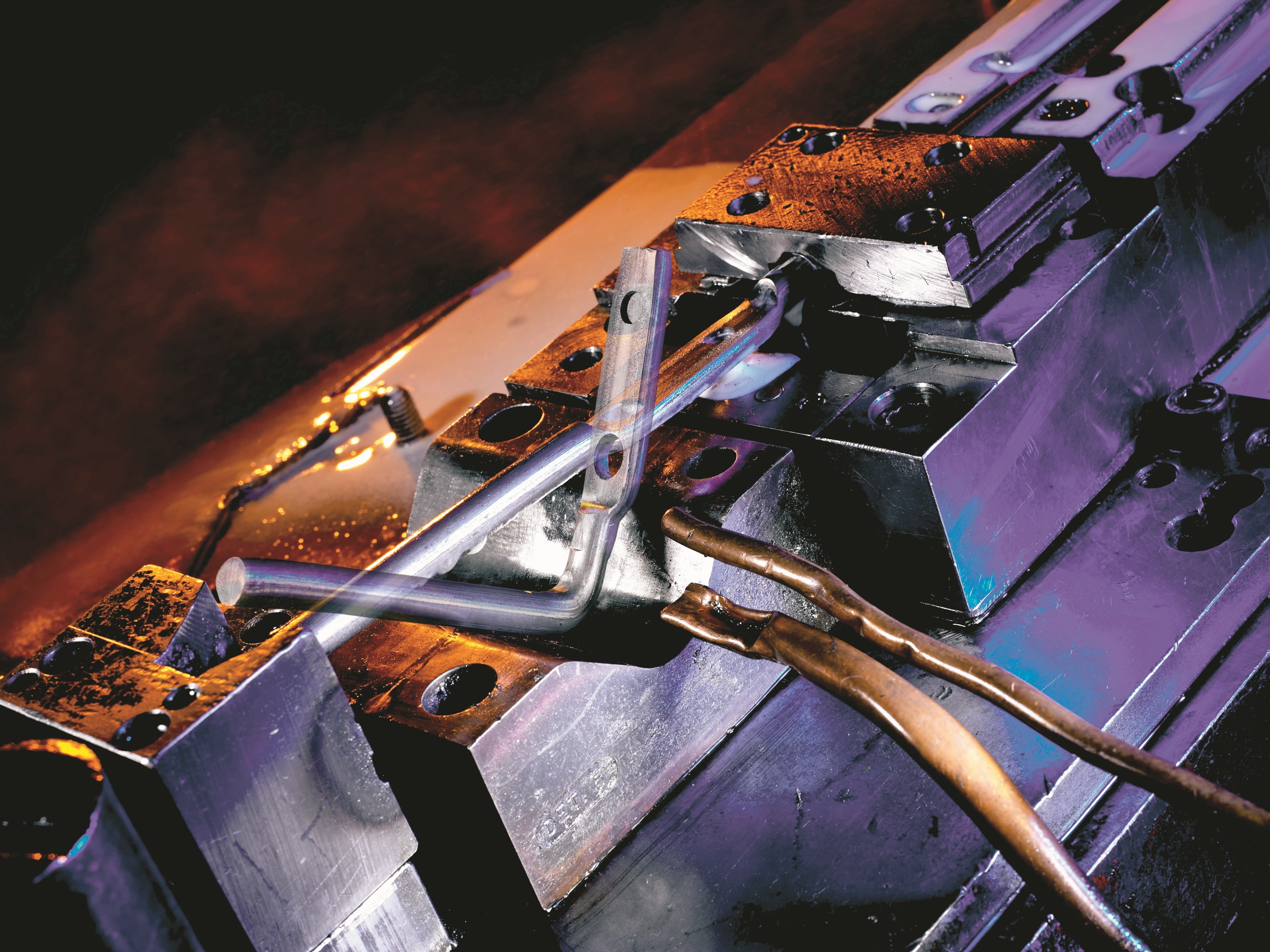 CNC Wire Bending, Custom Metal Fabrication and Wire Forming